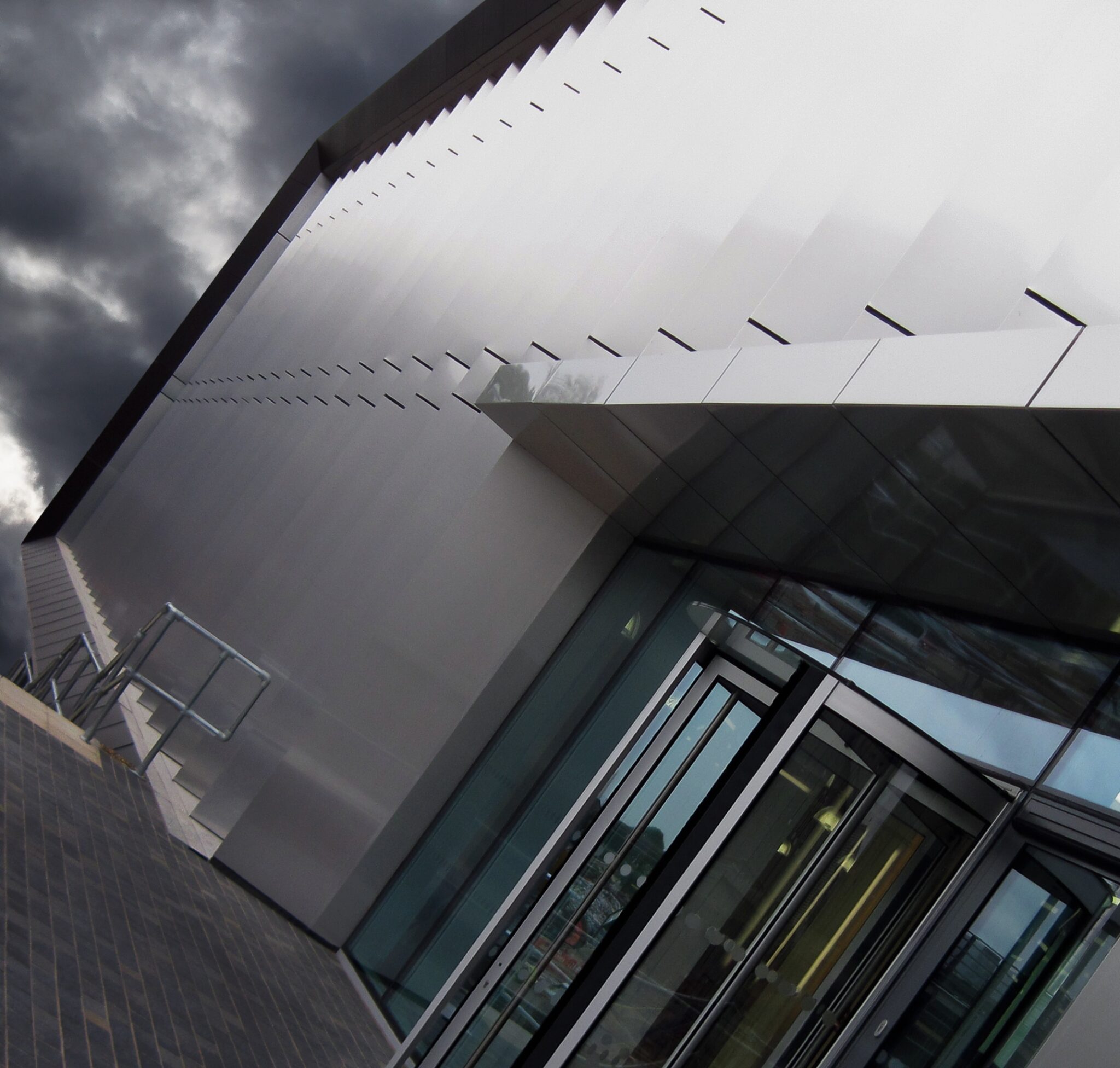 ACM Rainscreen Cladding | Sky Health & Fitness Project