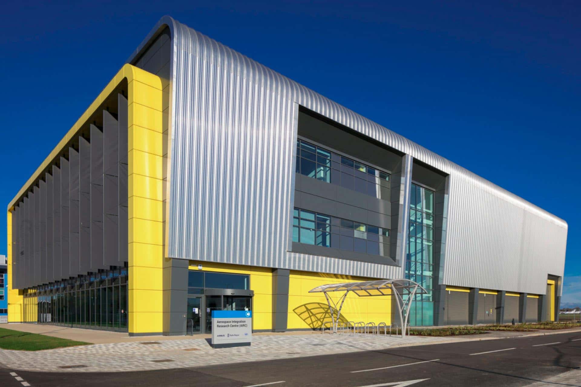 CRANFIELD UNIVERSITY, AIRC BUILDING - Sotech Optima