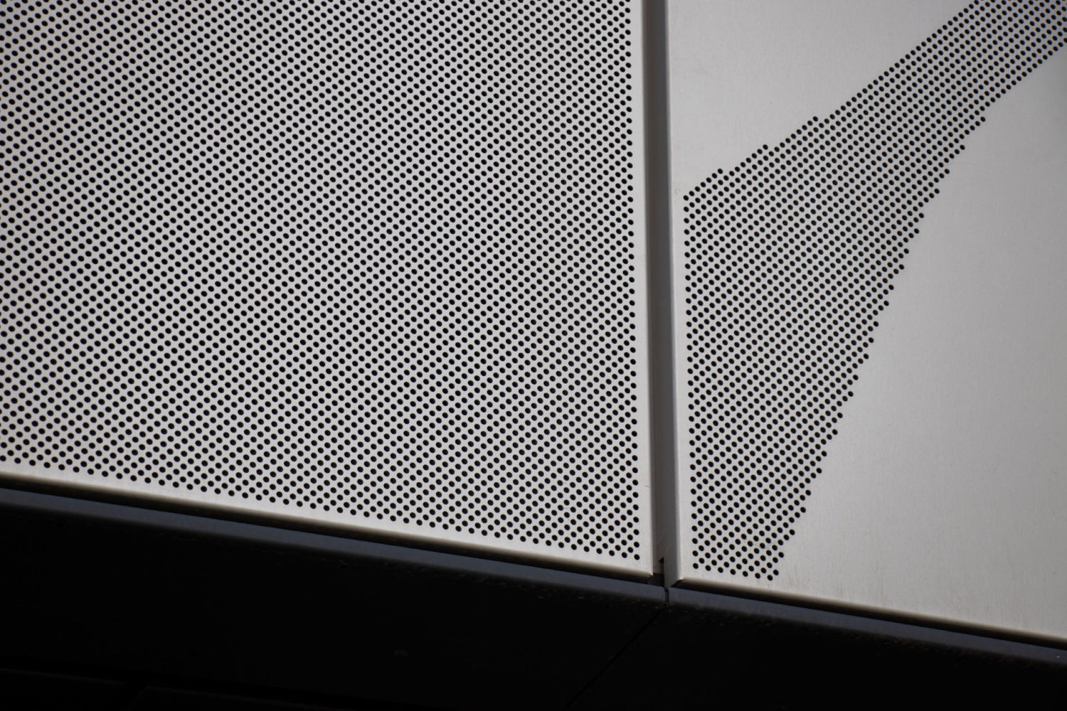 Fins, perforations, balconies and etching - Sotech Optima