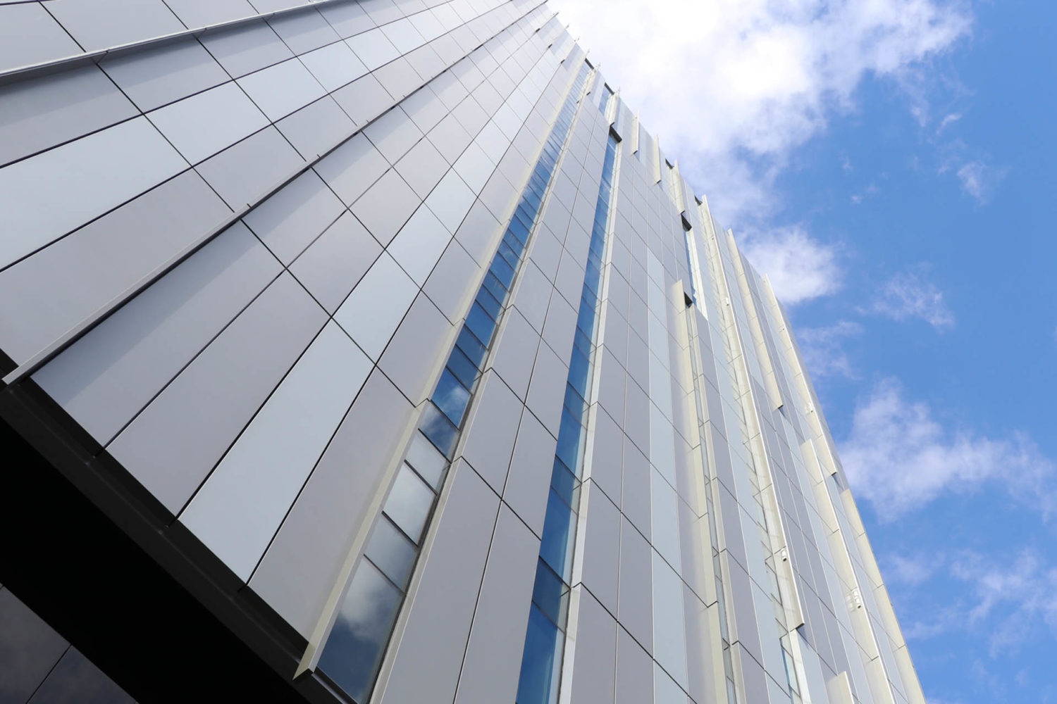 Fins, perforations, balconies and etching - Sotech Optima